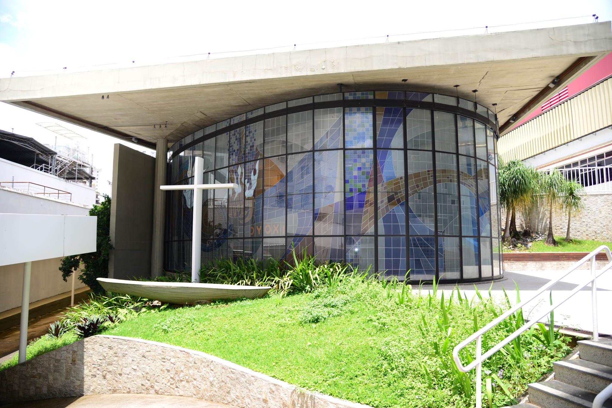 O vitral da Capela Santo Inácio: a religião e seus símbolos - Colégio dos Jesuítas